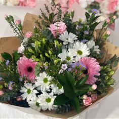 Janet & Jaynes Florist Wisbech Order Online or 01945 464521