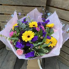 Janet & Jaynes Florist Wisbech Order Online or 01945 464521